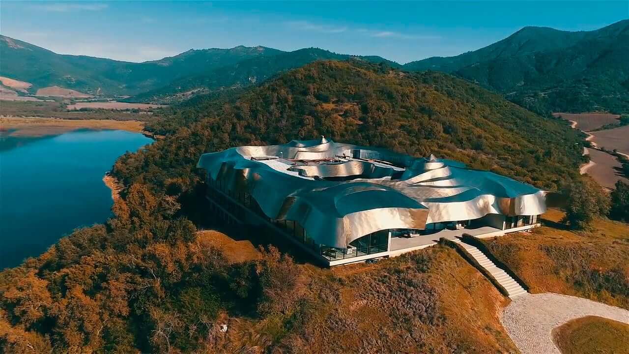 Viña VIK Chile: luxo, arte e enogastronomia no coração do Vale de Cachapoal